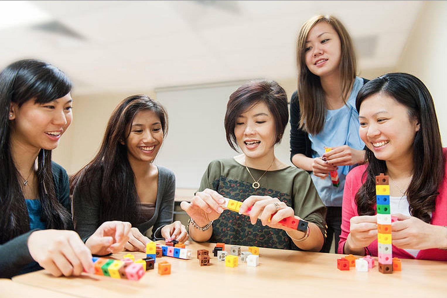 亚洲国际学院 - Eistudy.com