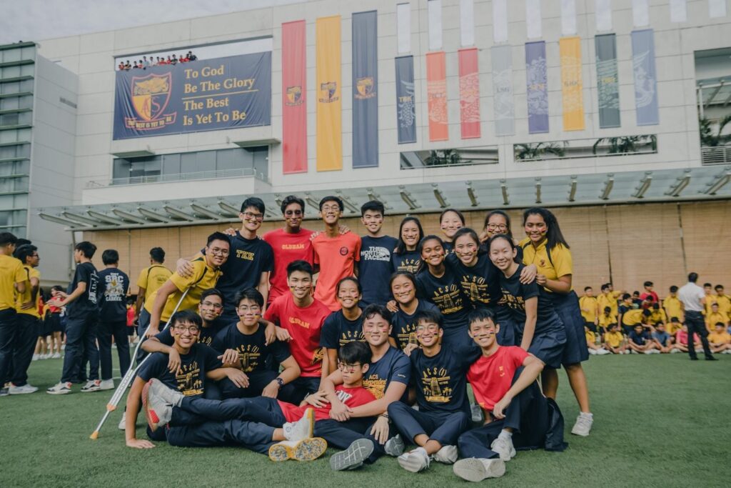 英华自主中学 - Eistudy.com